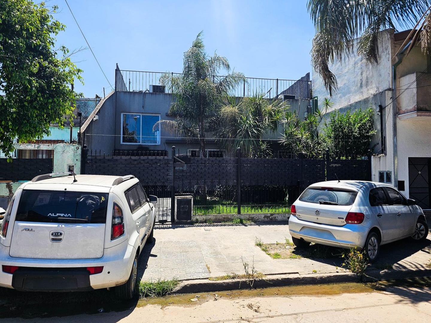 Venta Casa 4 dormitorios 41 años, 250m2, 3 cocheras, 25 Mayo 7800, Jose ...