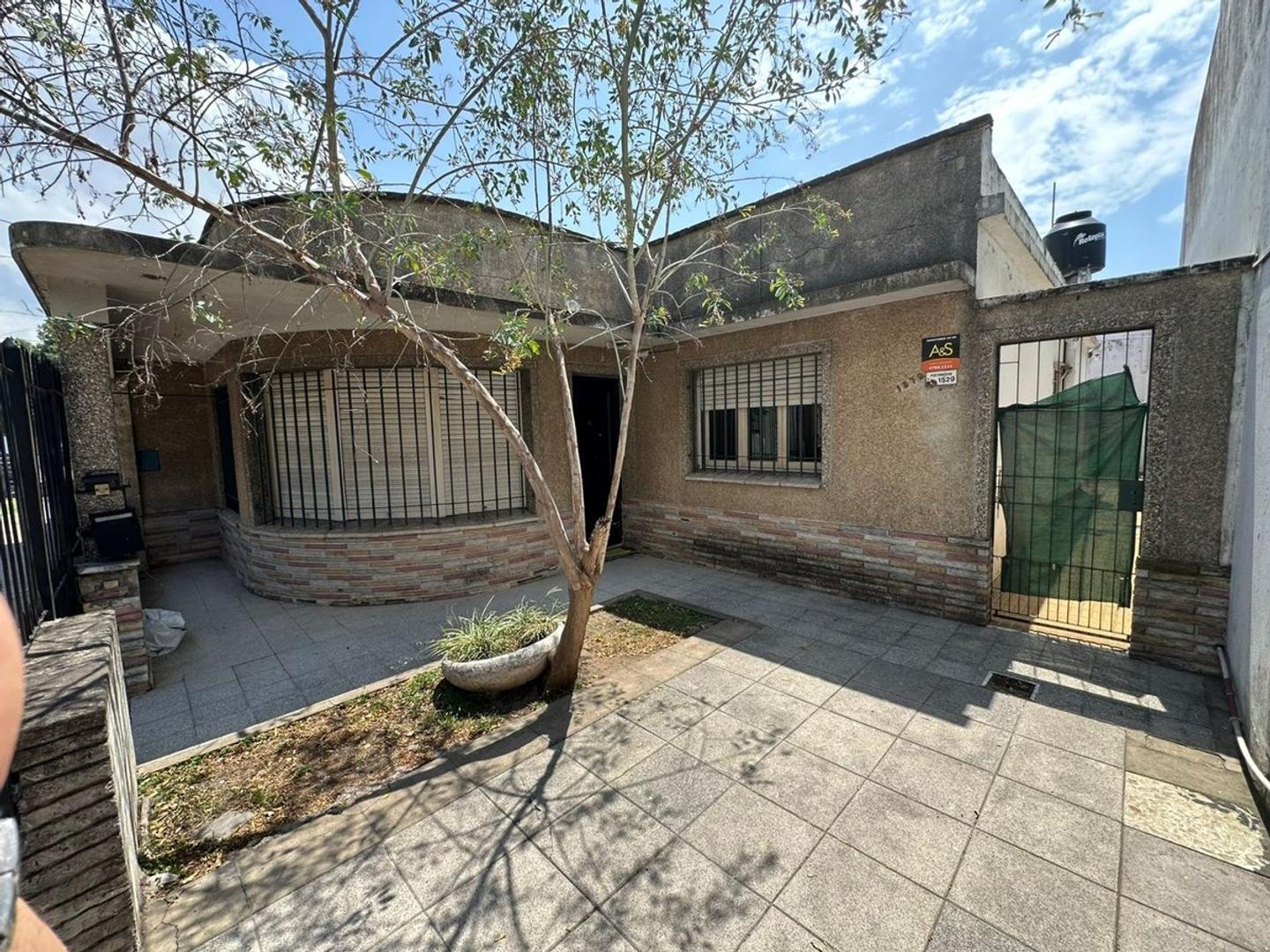 Casa Venta 55 años 3 ambientes, 176m2, Pueyrredón 1500, Villa Ballester ...