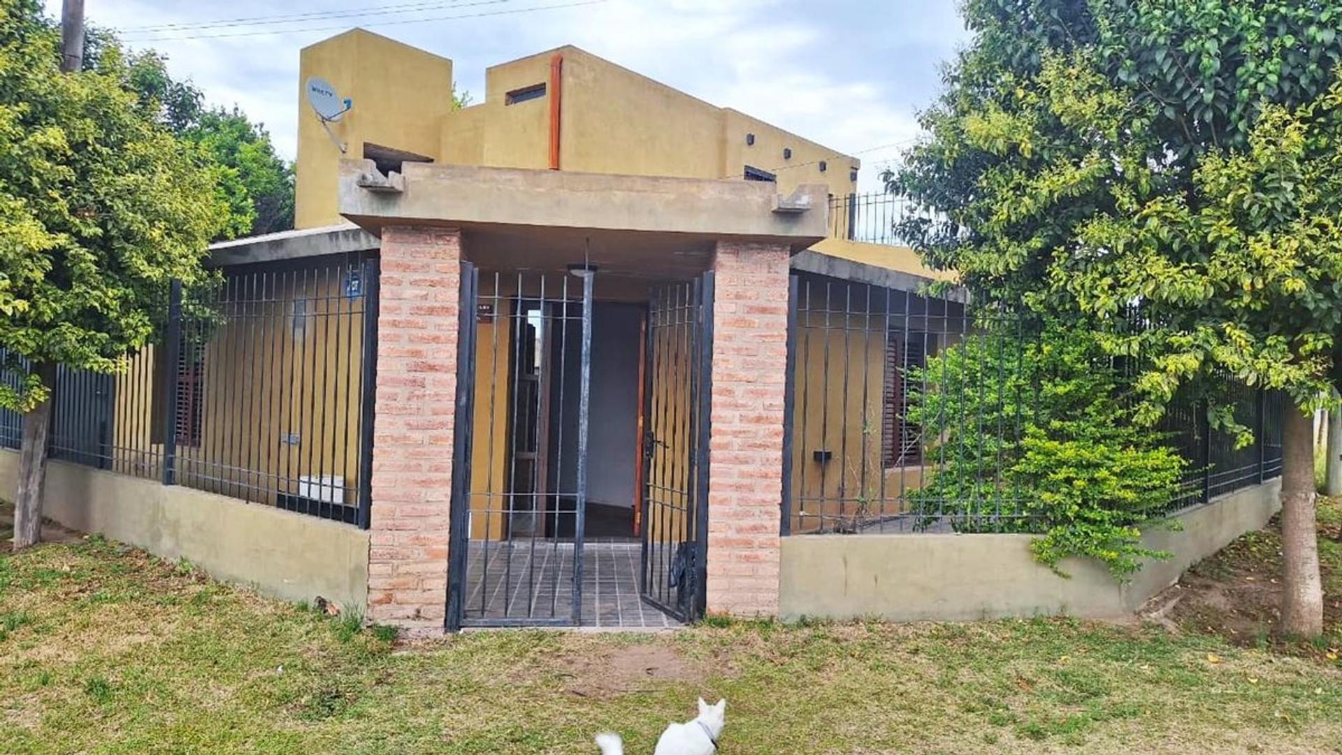 Venta Casa 9 años 4 dormitorios, 208m2, 1 cochera, 846H+M77 Pilar ...