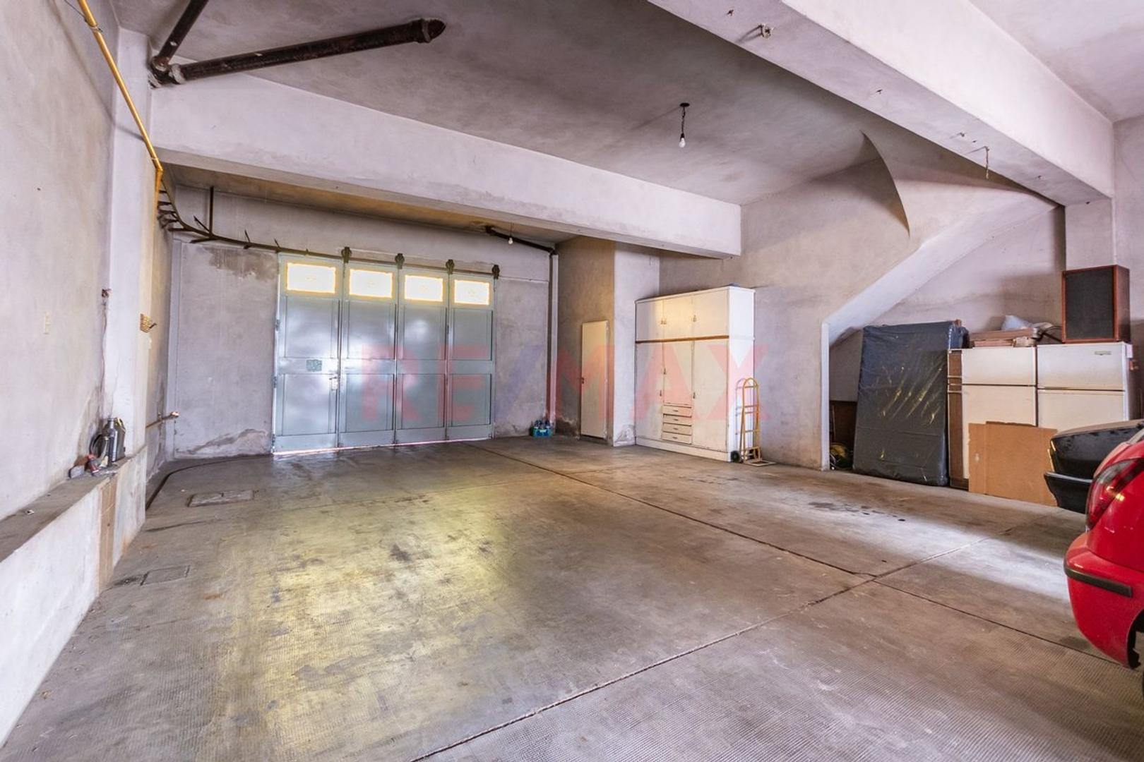 Galpon Venta, 199m2, 48 años, Comodoro Rivadavia 3200, Sarandi | Argenprop