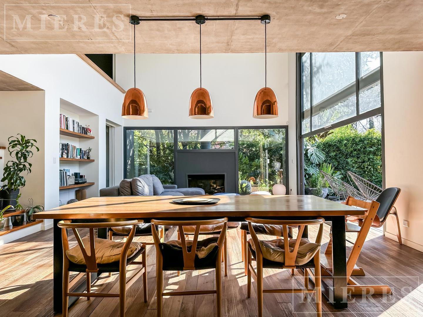 Casa Venta 10 años 4 dormitorios, 2 cocheras, 320m2, Ada Elflein 3035 ...