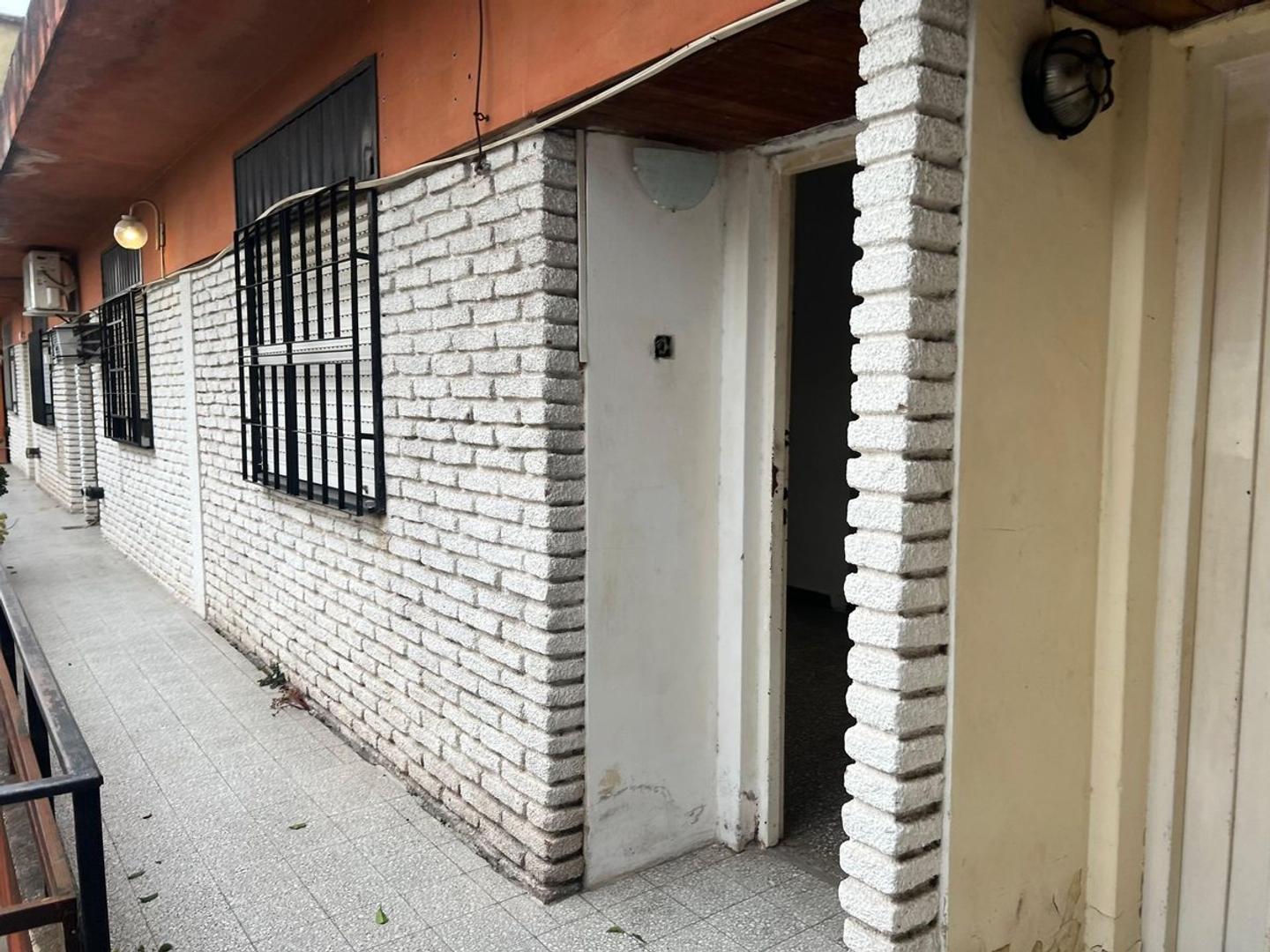 Departamento Venta 2 ambientes 16 años, 39m2, con balcón, Agustín Elía ...