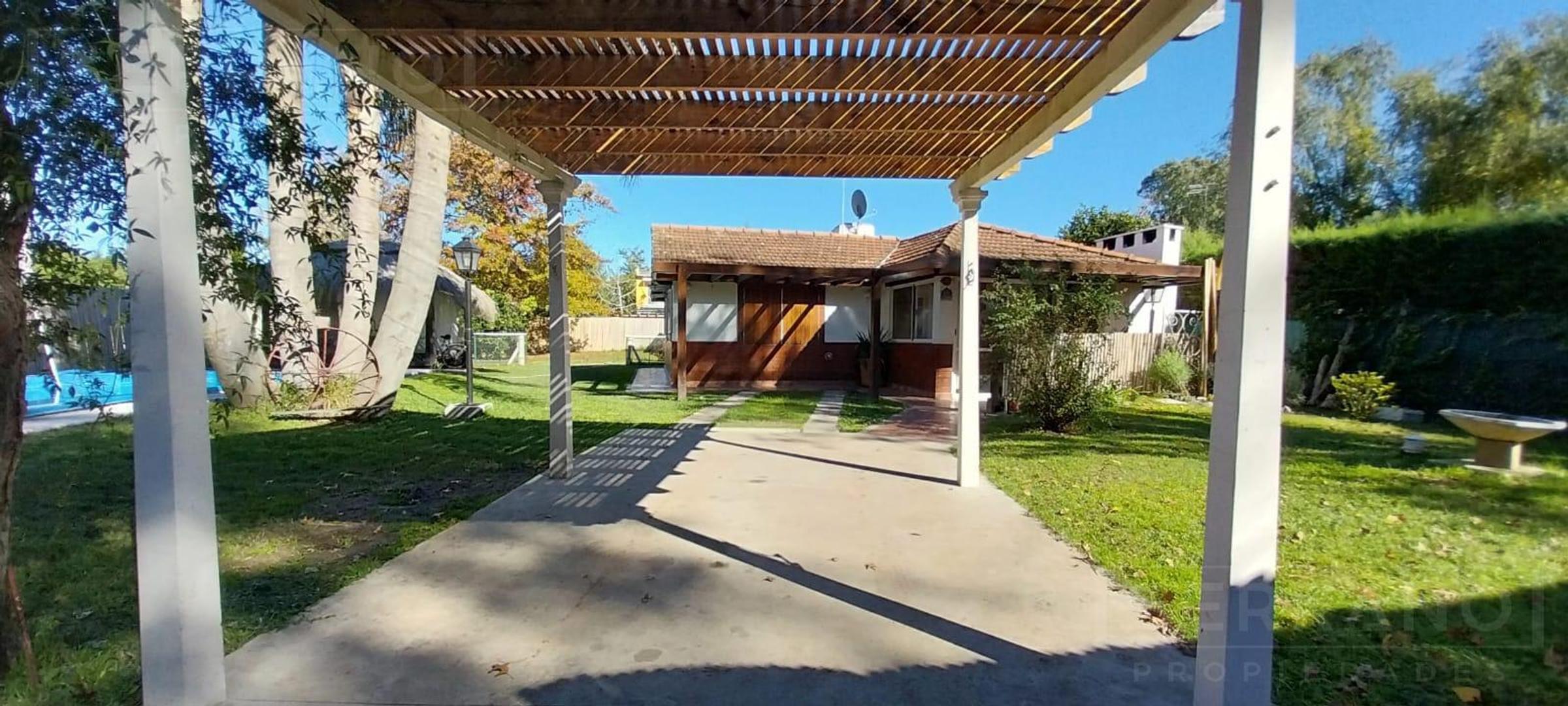 Venta Casa 17 años 2 dormitorios, 1 cochera, 97m2, Parque Sakura ...