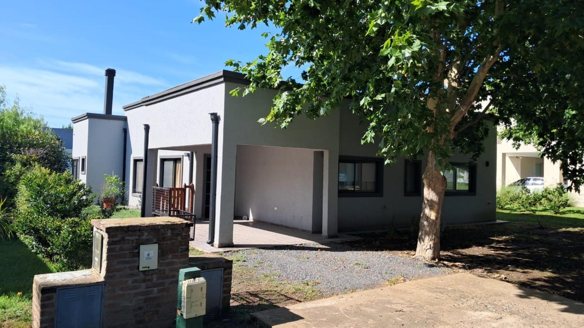 Venta Casa 3 dormitorios a estrenar, 155m2, 1 cochera, Ruta 4 Km 5,5 ...