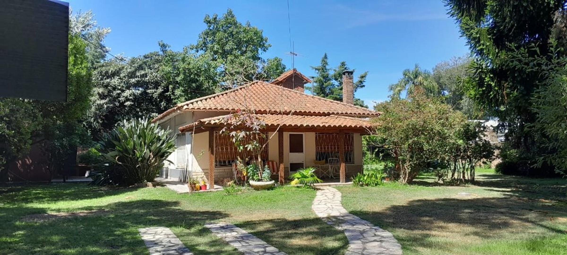 Casa Venta 48 años 2 ambientes, 96m2, 1 cochera, Tucumán 100 ...