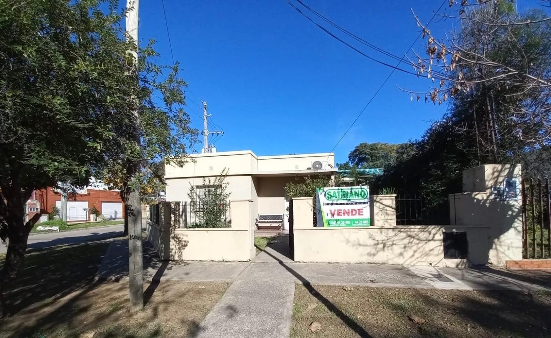 Venta Casa 40 años 3 dormitorios, 79m2, 2 cocheras, Juan Xxiii 200 ...