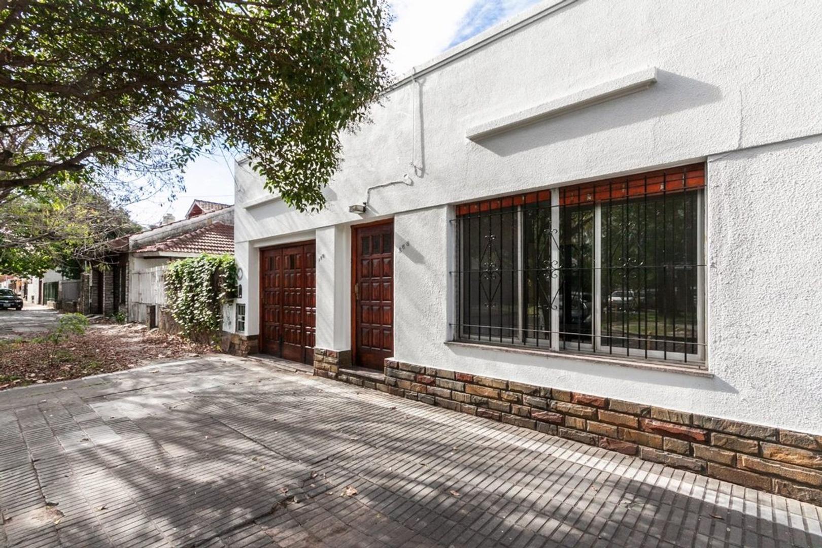 Casa Venta 3 ambientes 35 años, 154m2, 1 cochera, Simón Bolivar 500 ...