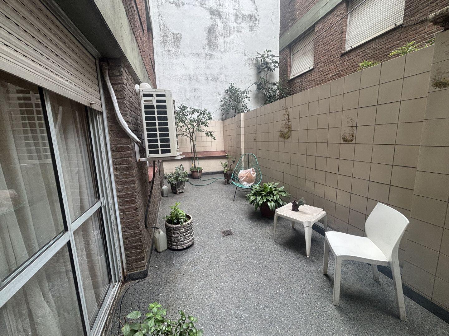 Departamento Venta 3 ambientes 50 años, 85m2, Contrafrente, Av. Entre ...