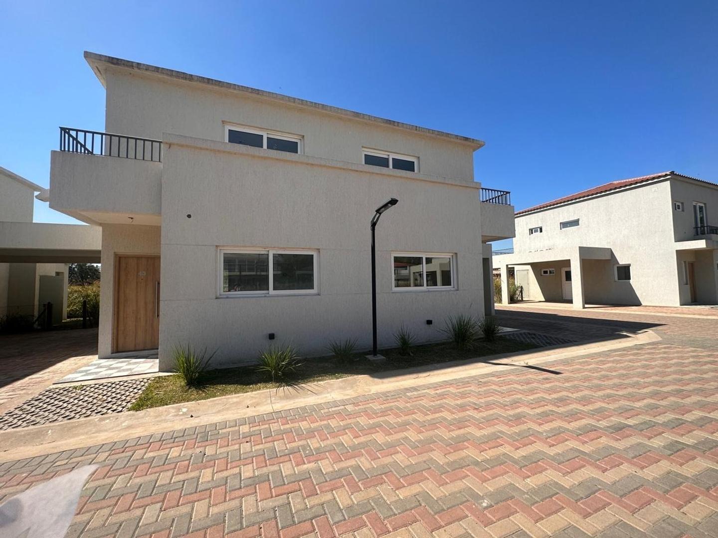 Casa Venta 3 ambientes a estrenar, 203m2, Este, Chic Village 100, Pilar ...