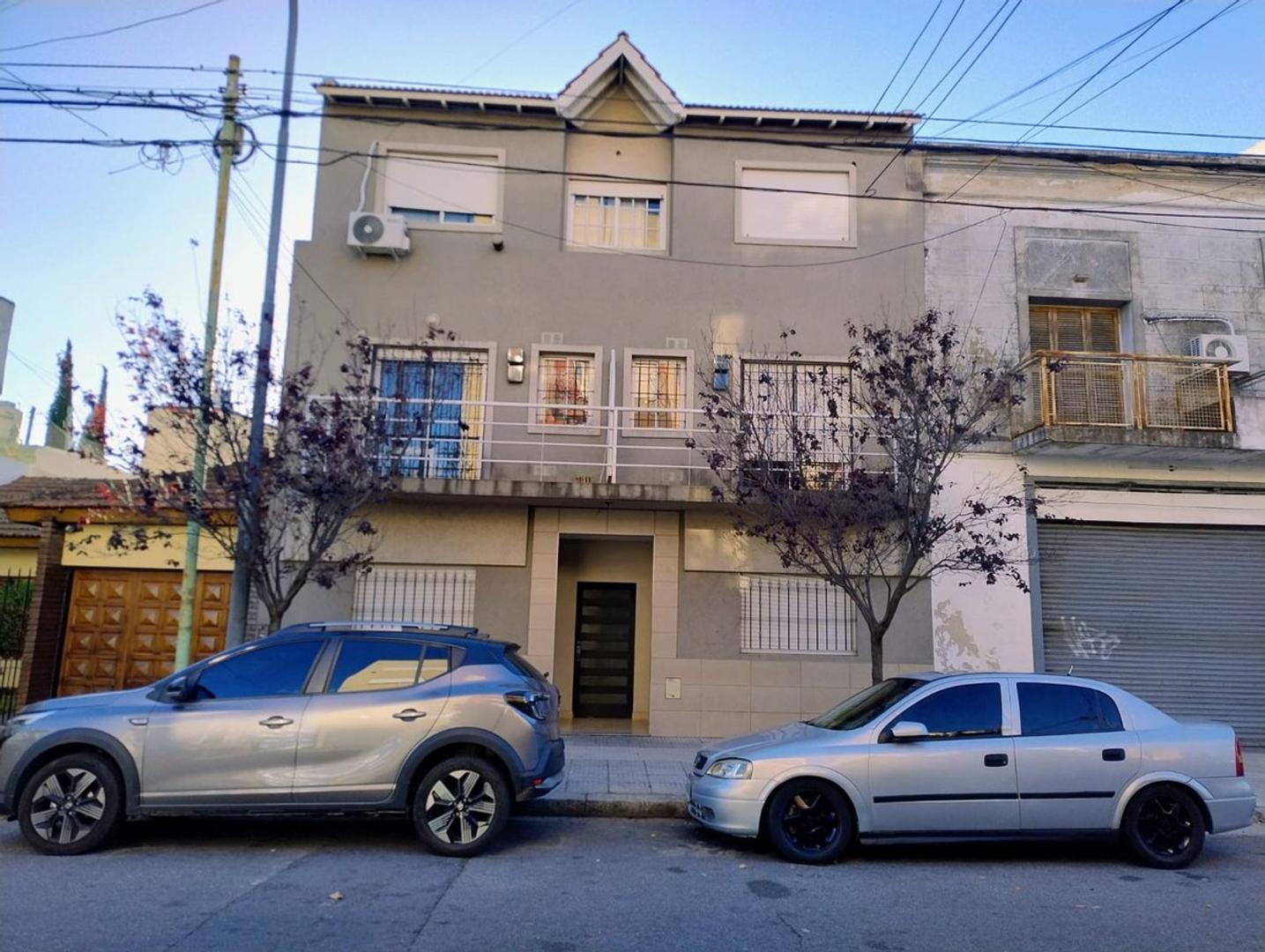 PH Venta 2 ambientes 20 años, Frente, Sur, Tres Arroyos 3500, Floresta ...