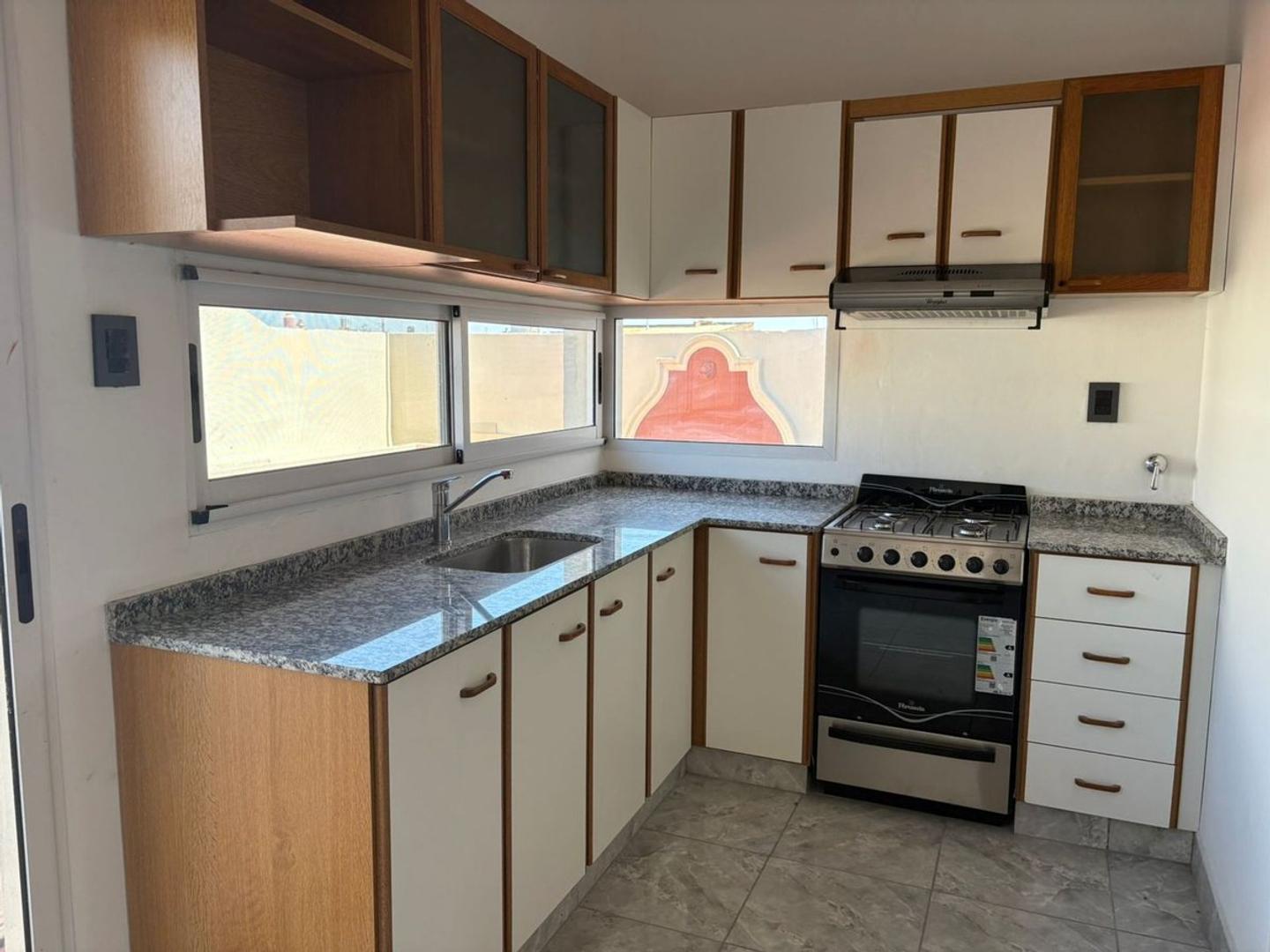 Venta PH 1 año 3 dormitorios, 92m2, Avenida Facundo Zuviría 5500, Santa ...