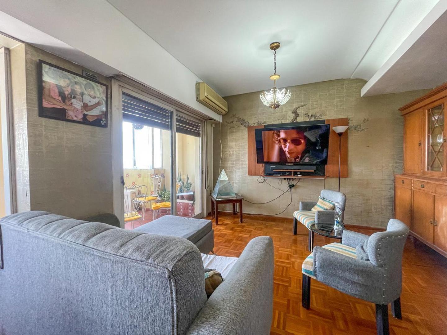 Departamento Venta 51 años 5 ambientes, Frente, 2 cocheras, 7 400, La ...