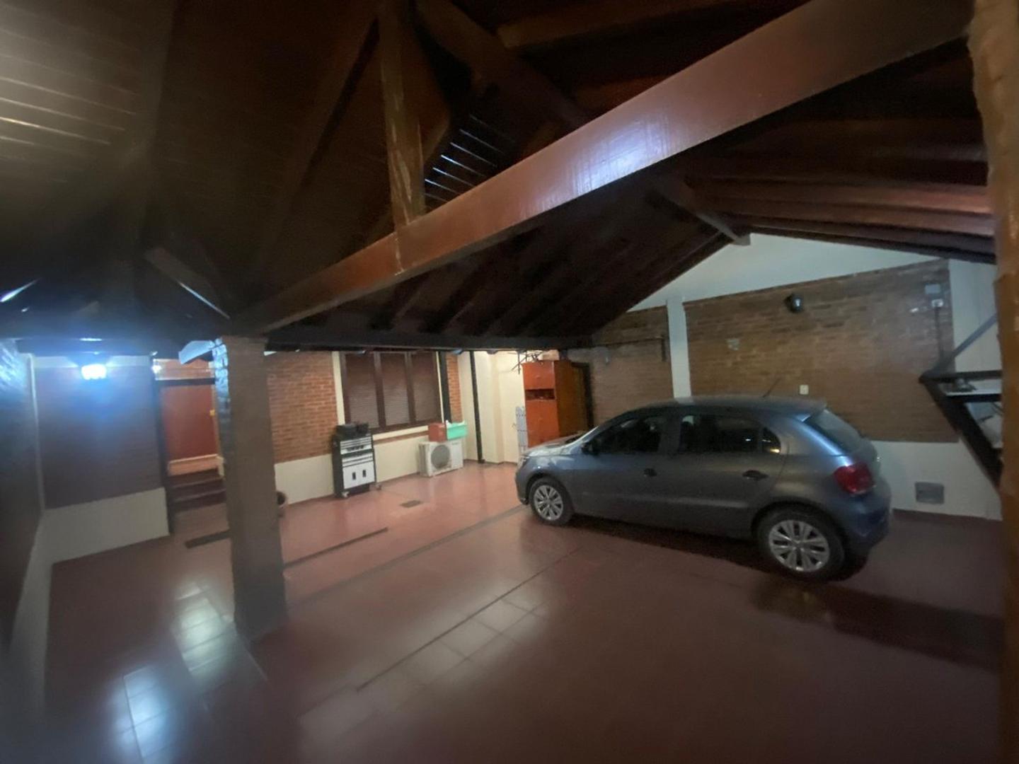 Casa Venta 27 años 7 ambientes, 2 cocheras, 290m2, Rio Negro 600 ...