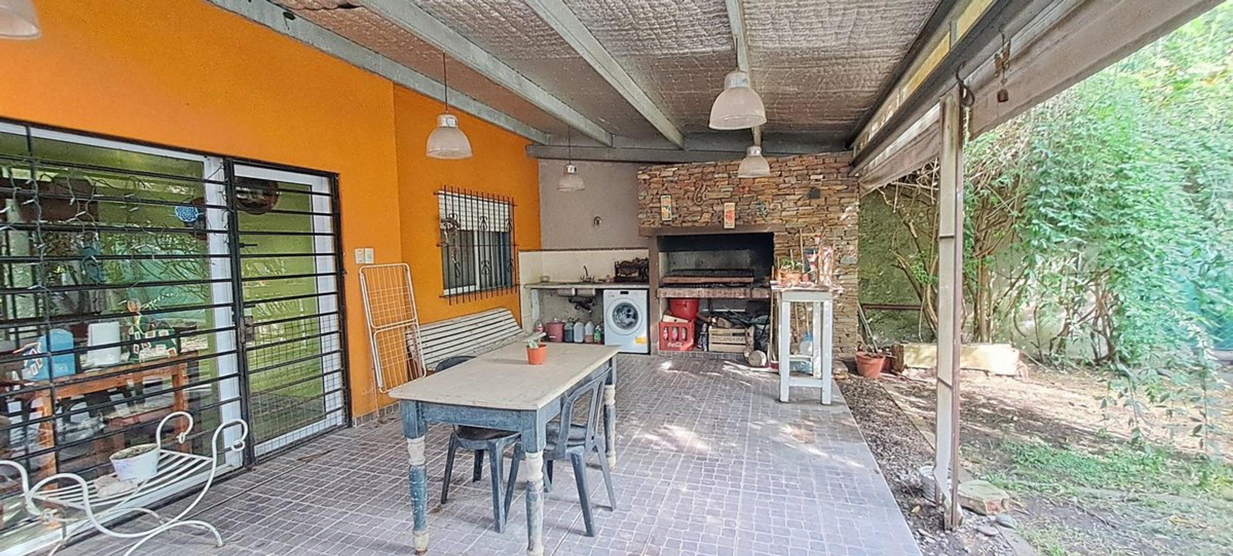 Venta Casa 2 dormitorios 55 años, 80m2, Aráoz 700, San Antonio De Padua ...