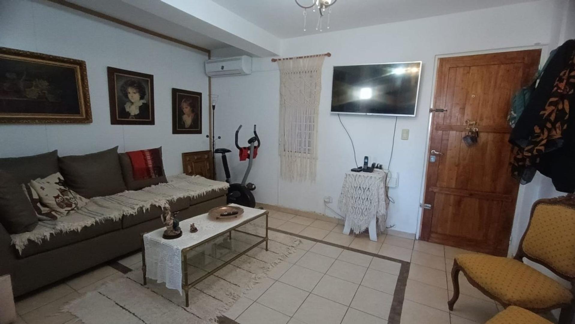 Departamento Venta 18 años 4 ambientes, con balcón, Frente, Pasaje ...