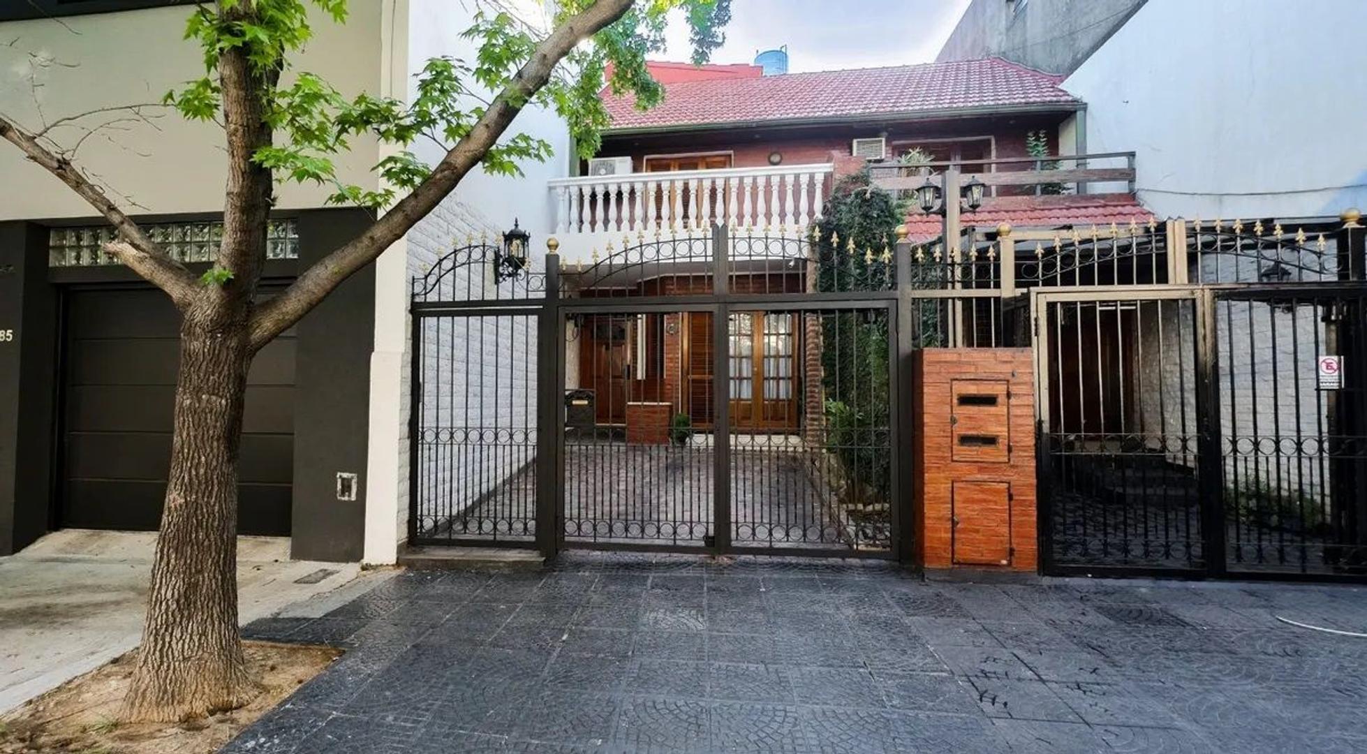 PH Venta 5 ambientes 30 años, 1 cochera, 265m2, Anchoris 100 piso PB ...