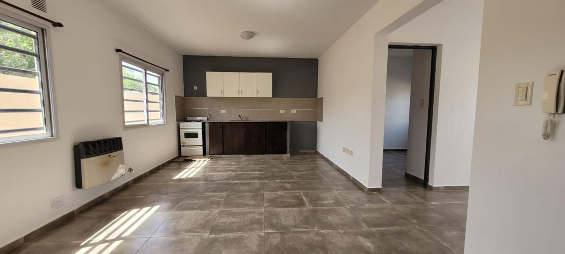 Alquiler PH 6 años 2 dormitorios, 60m2, 14 E/ 80 Y 81 2300, La Plata ...