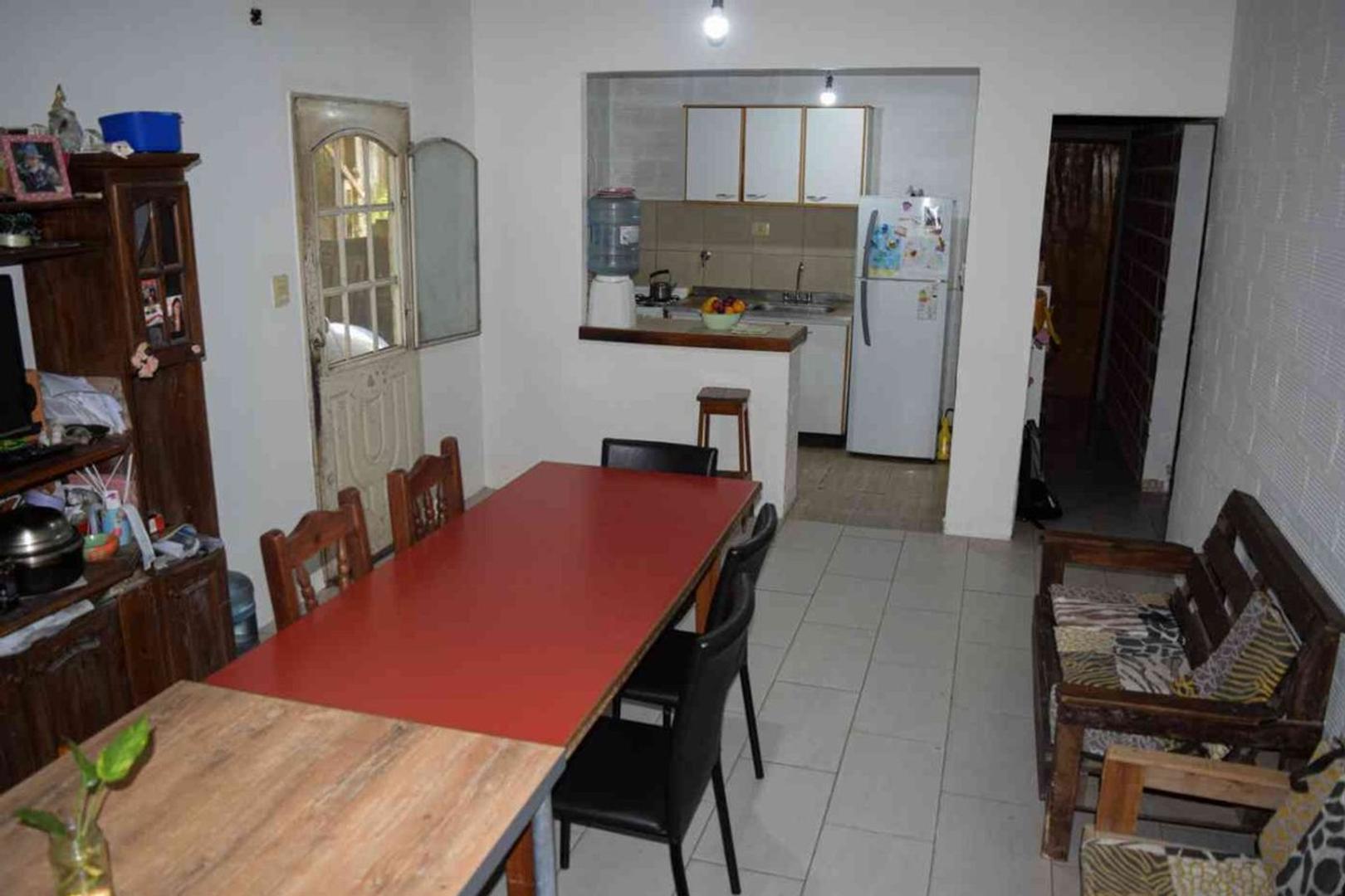 Venta Casa 14 años 3 dormitorios, 105m2, 1 cochera, Gonnet 1000 ...