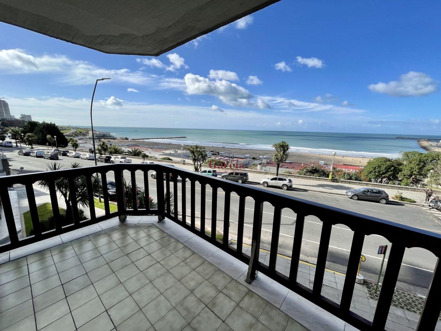 Temporal Departamento 30 años 3 dormitorios, Este, 1 cochera, P. P ...