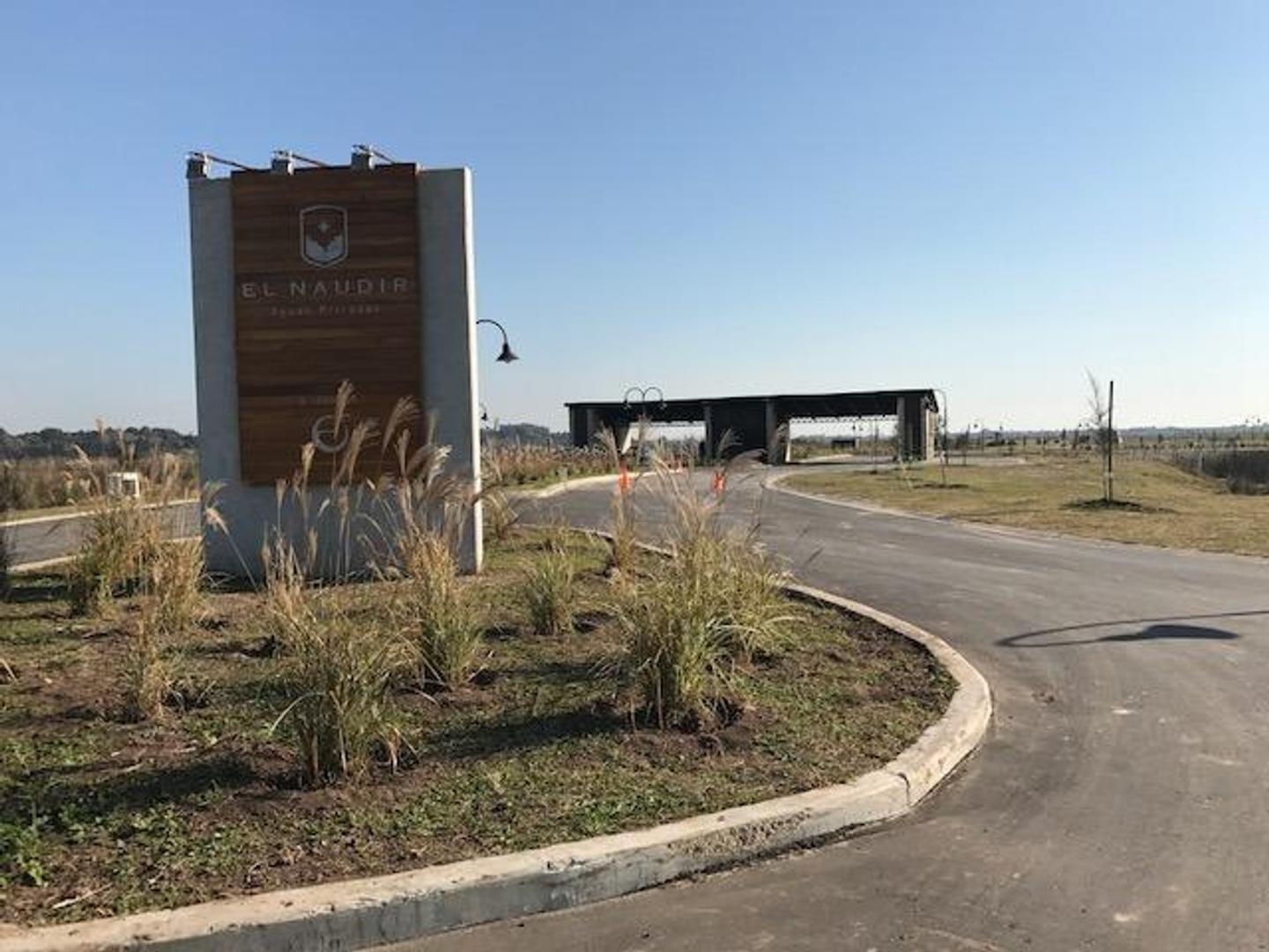 Terreno Venta, 852m2, Mlm. Hermoso Lote A La Laguna En Barrio El Naudir,, El Naudir | Argenprop