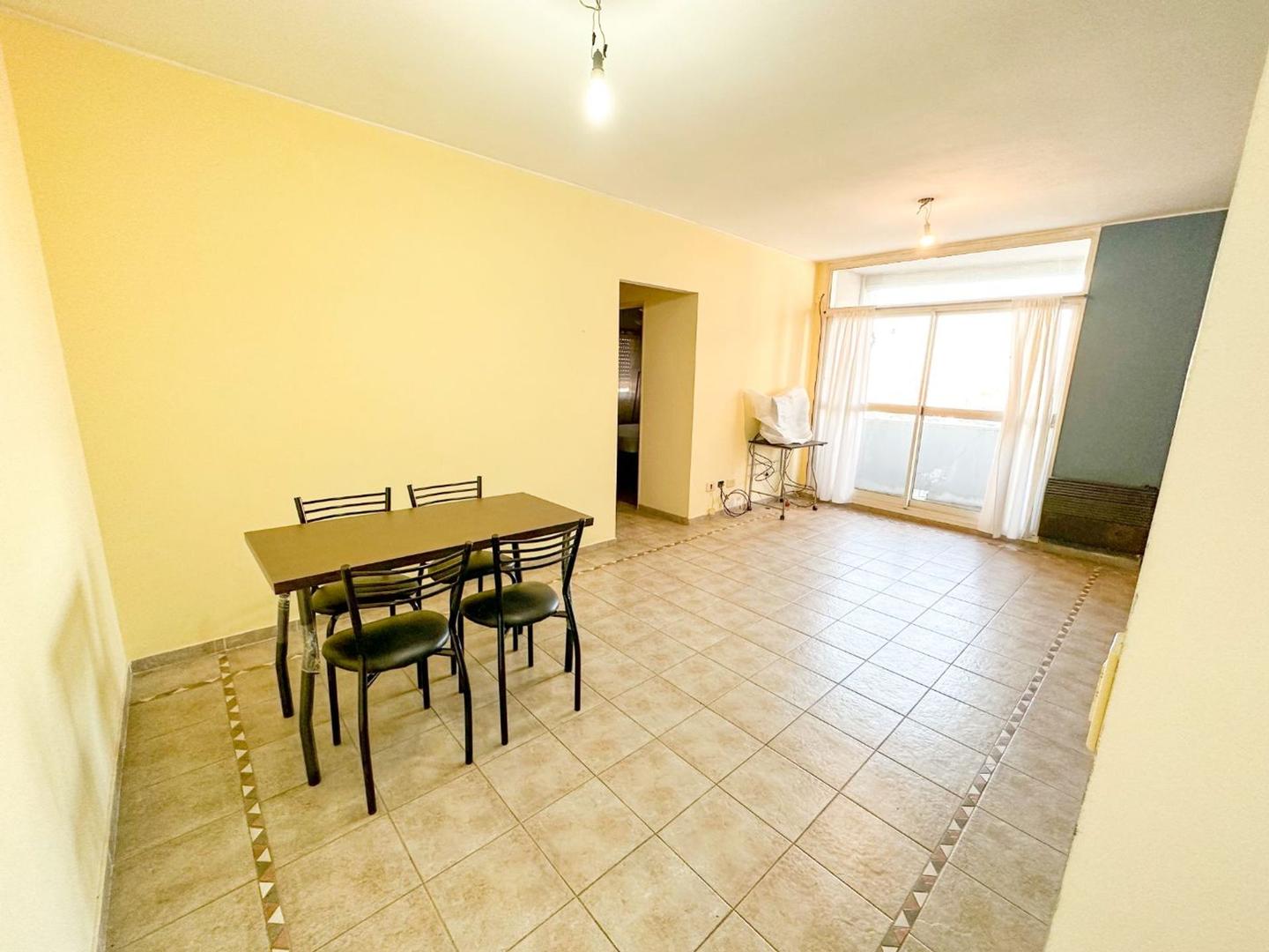 Venta Departamento 29 años 2 dormitorios, 51m2, con balcón, Jose ...