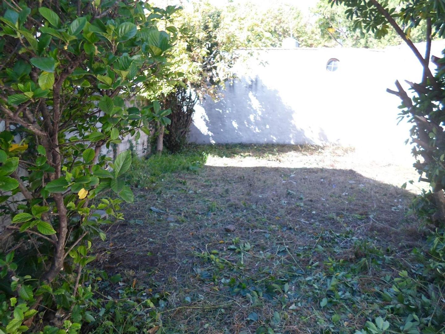 Casa Venta 3 ambientes 66 años, 226m2, 1 cochera, Intendente Casares ...