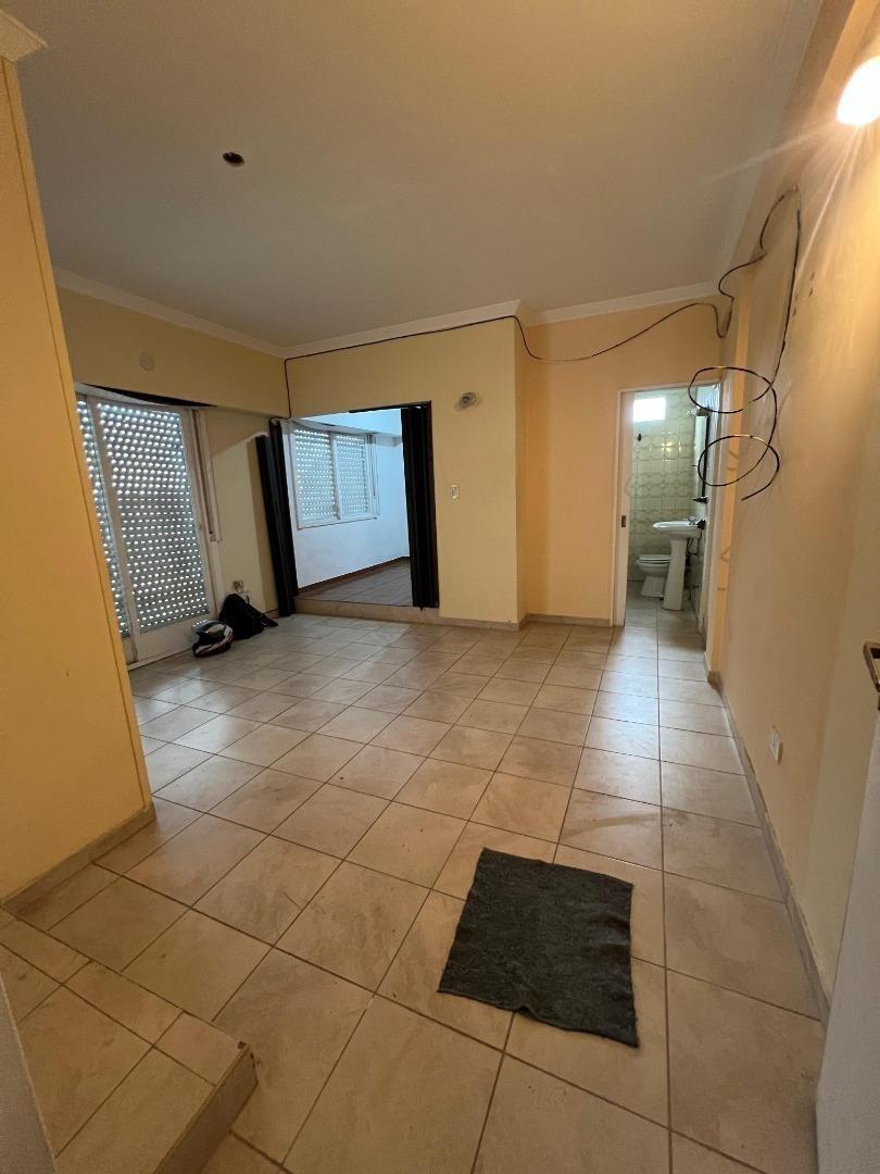 Venta Departamento 35 años 1 dormitorio, 27m2, Maipú 500, Ramos Mejia ...