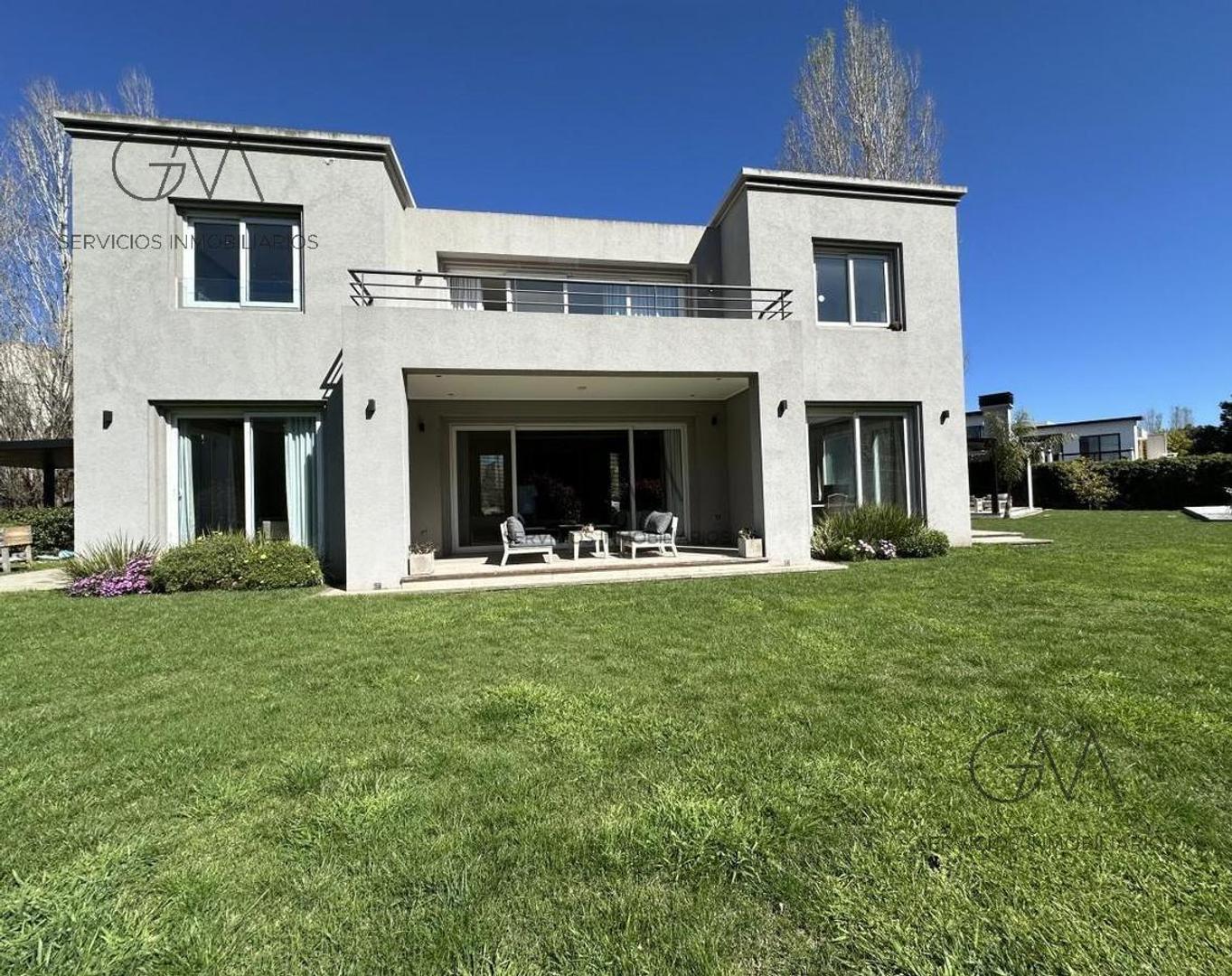 Casa Venta a estrenar 5 ambientes, 1 cochera, 381m2, Rumenco, Mar Del ...