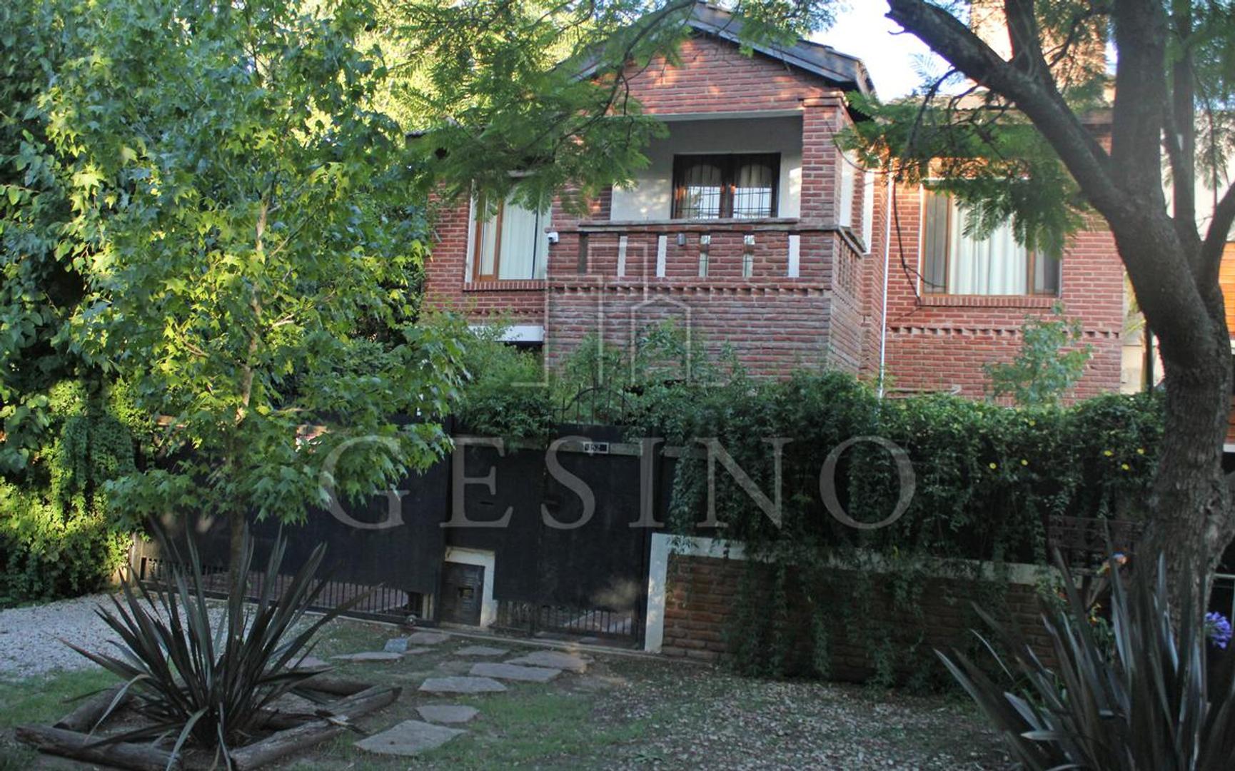 Venta Casa 30 años 3 dormitorios, 200m2, con balcón, 449 E 21C Y 21D, City Bell, La Plata ...