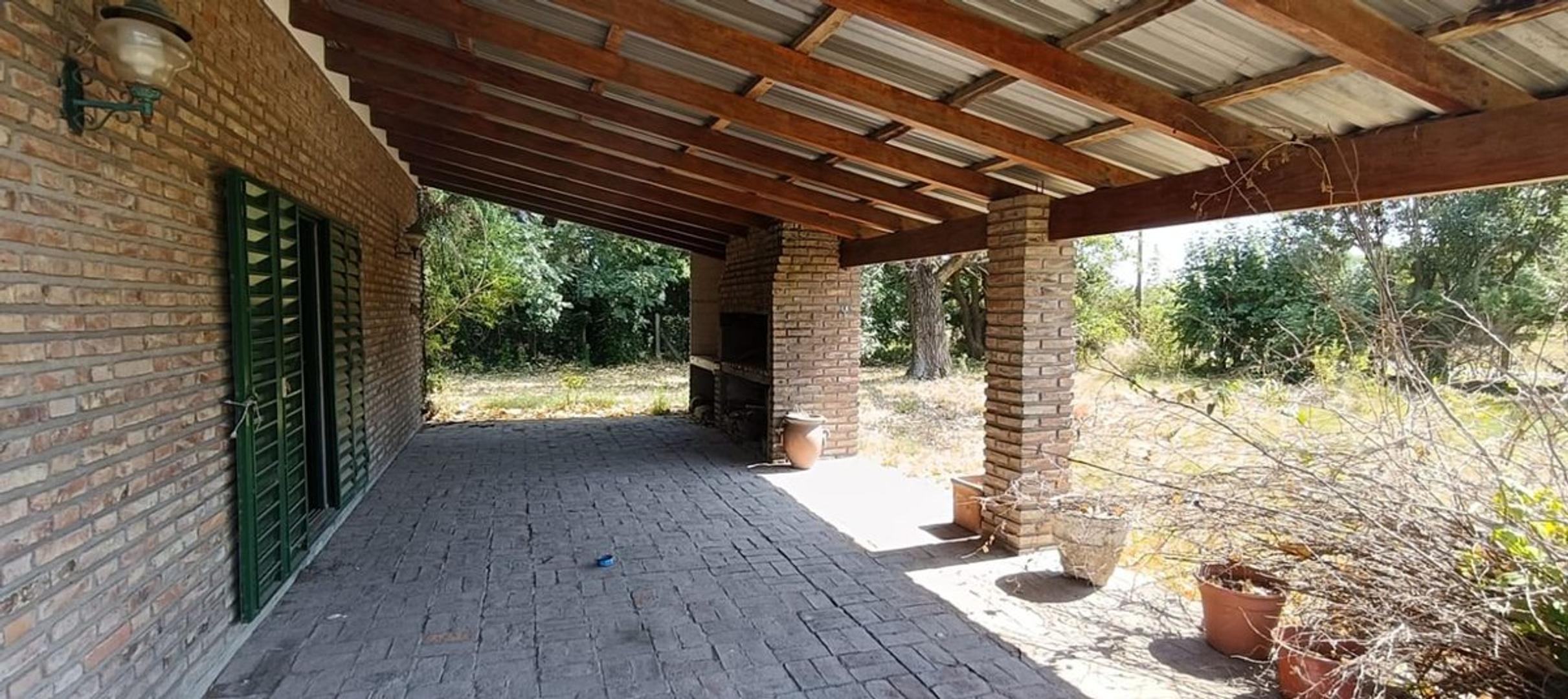 Venta Casa 2 dormitorios 16 años, 82m2, 2 cocheras, El Plumerillo 2200 ...