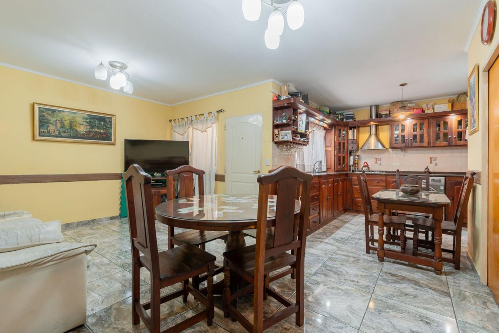 PH Venta 21 años 3 ambientes, 68m2, Av Lacarra 300, Parque Avellaneda ...