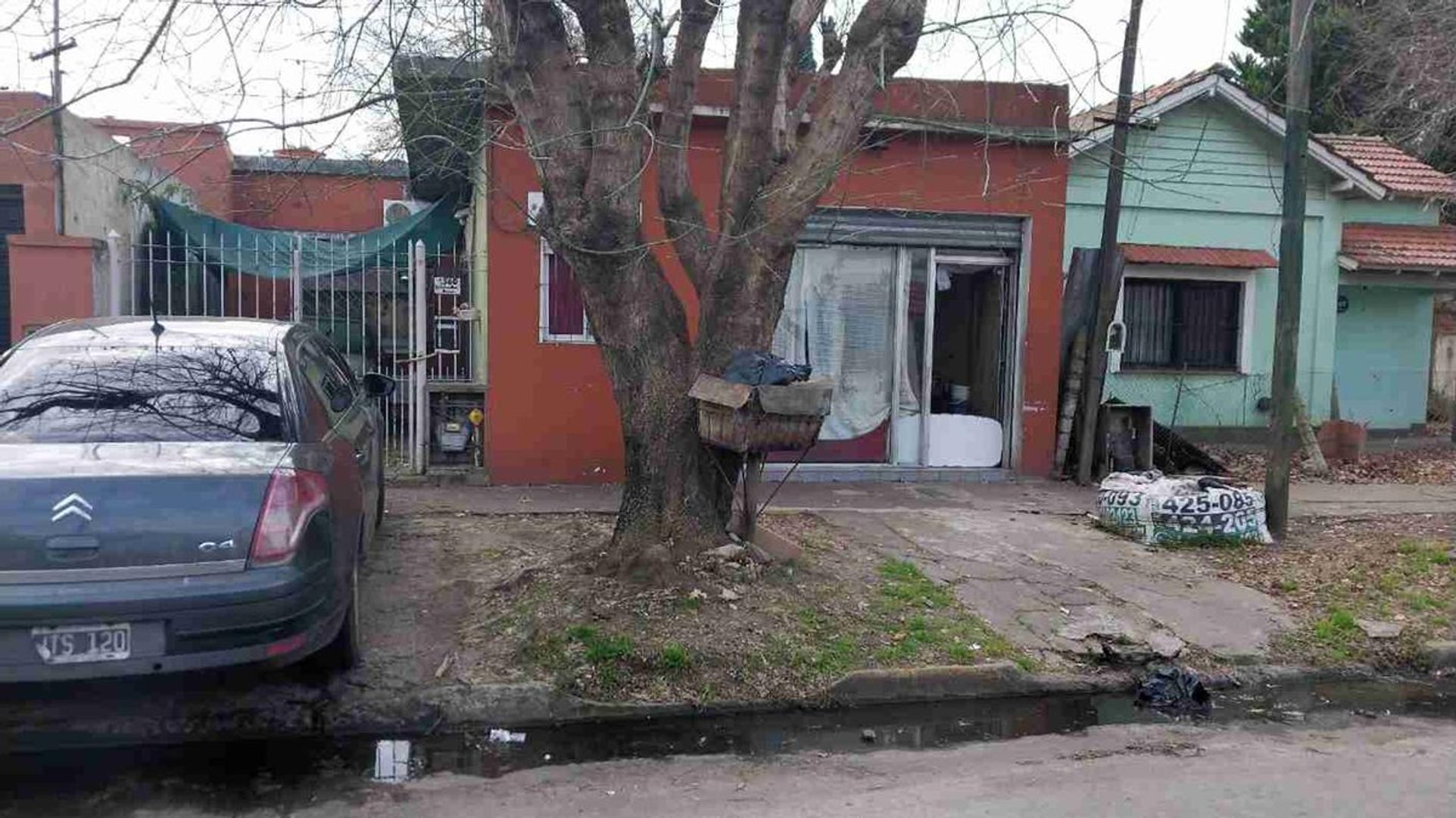 Casa Venta 4 ambientes 51 años, 1 cochera, 450m2, Rubén Rosas 1500 ...