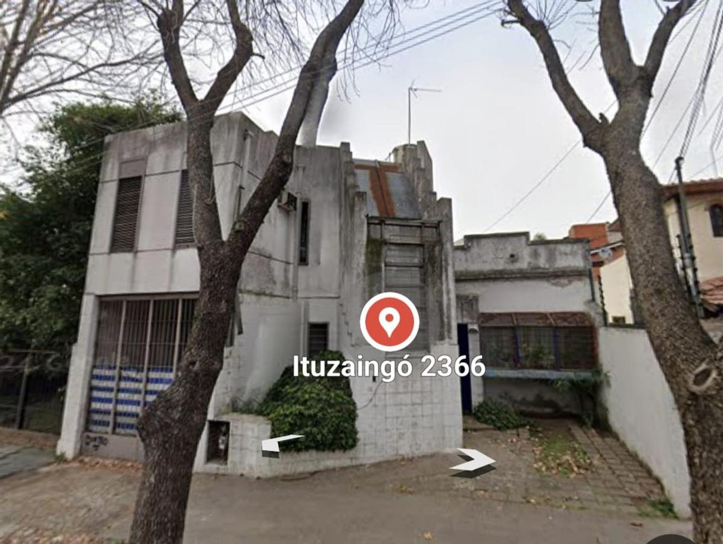 Venta Casa 35 años 2 dormitorios, 1 cochera, 140m2, Ituzaingó 2300 ...