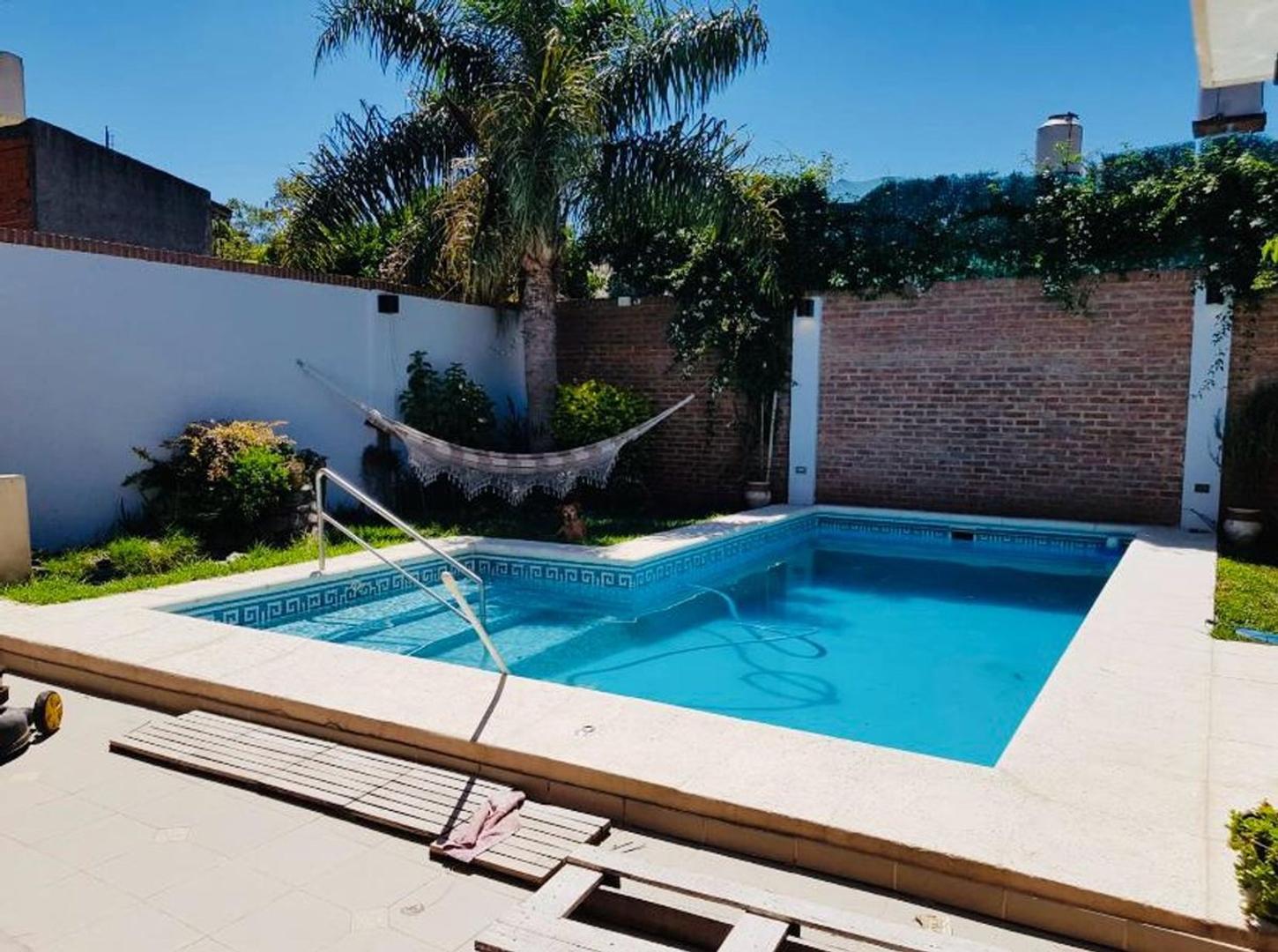 Venta Casa 36 años 3 dormitorios, 169m2, 2 cocheras, Venezuela 2500 ...