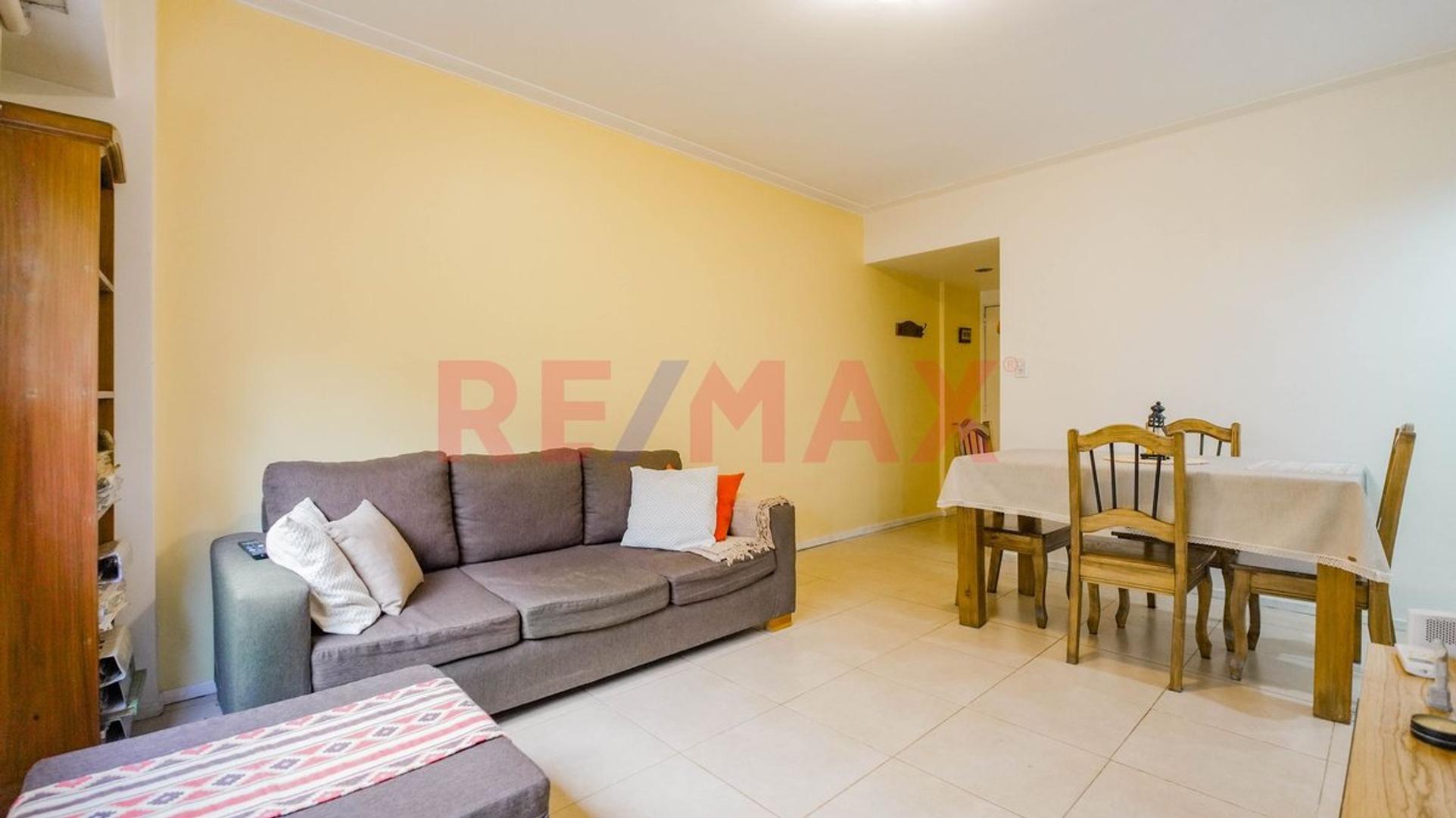 Departamento Venta 3 ambientes 59 años, Contrafrente, Oeste, Ramón L ...