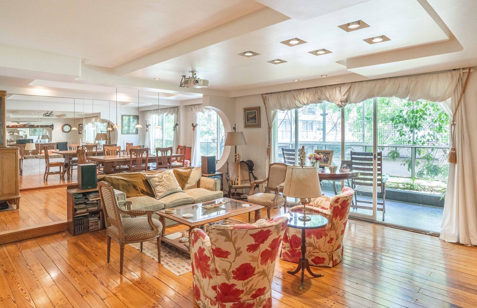 Venta Departamento 50 años 4 dormitorios, 190m2, Frente, Cabello 3900 ...