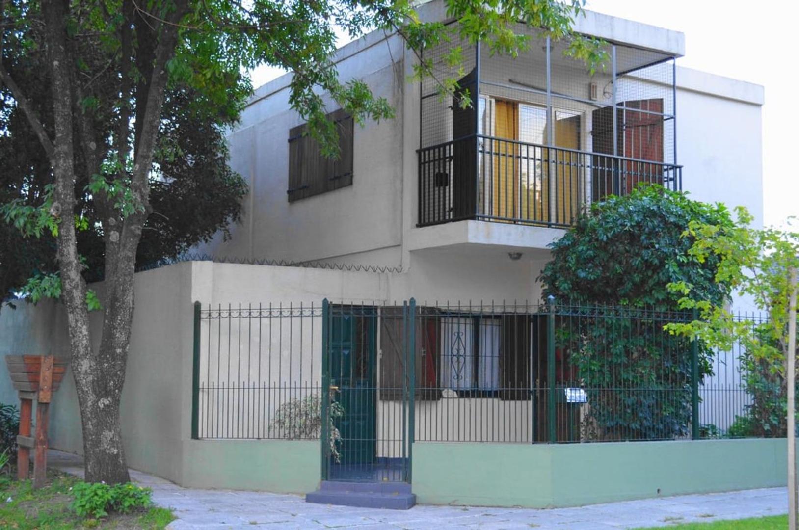 Casa Venta 6 ambientes 30 años, 309m2, 2 cocheras, Merlo 900, Paso Del ...