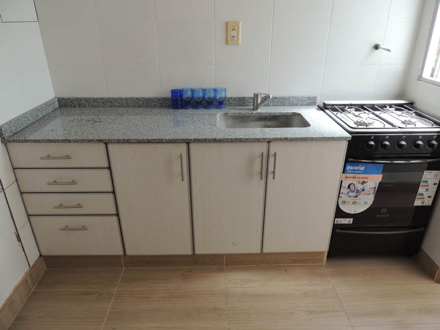 Venta Departamento 26 años 1 dormitorio, 44m2, Lateral, Avenida ...