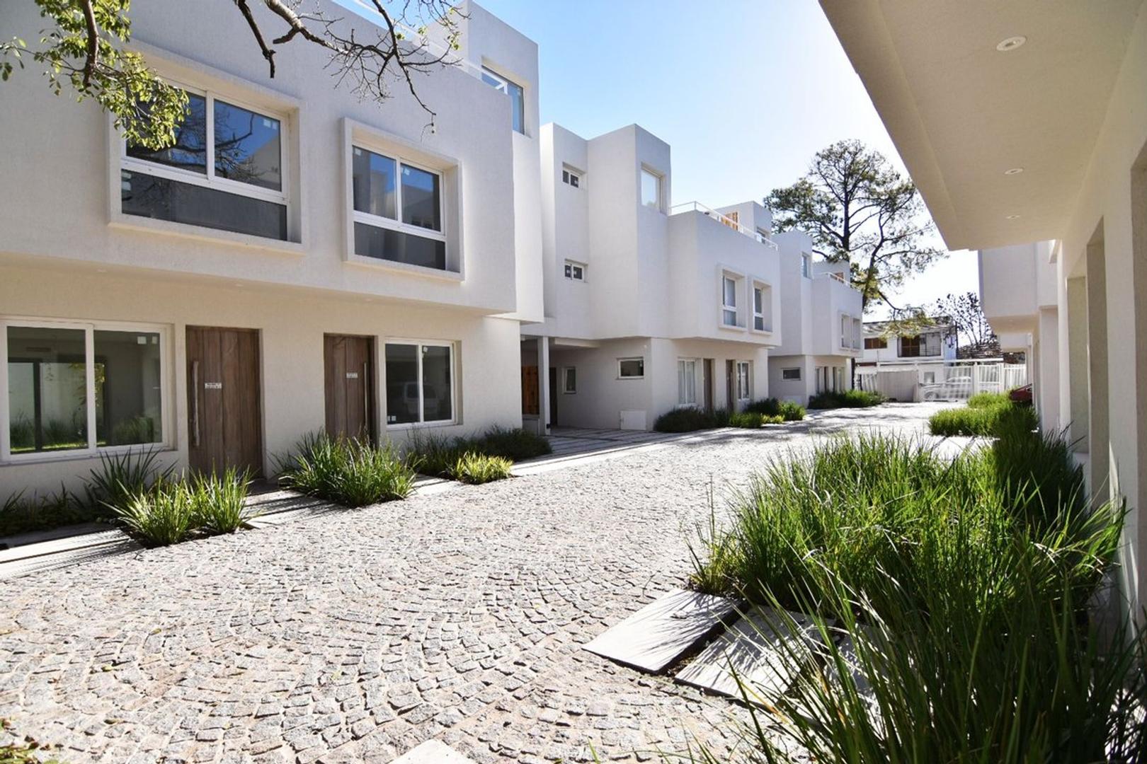 Venta PH 3 dormitorios 1 año, 1 cochera, 102m2, General Posadas 700 ...