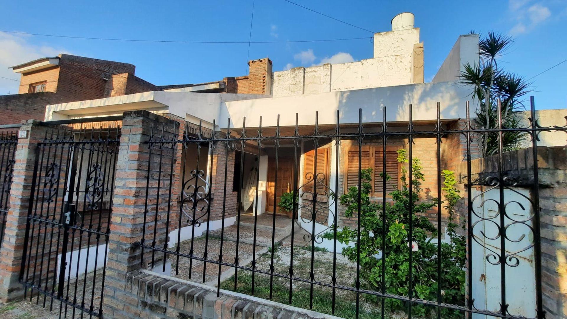 Casa Venta 3 ambientes 35 años, 191m2, 1 cochera, Piedras 7900, Santa ...