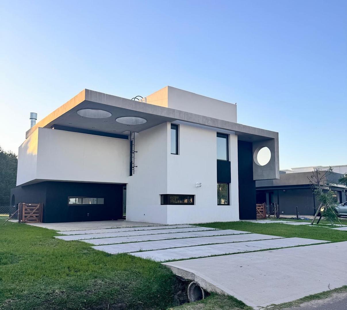 Casa Alquiler 5 ambientes a estrenar, Av. Jorge Newbery 5000, Rumenco ...