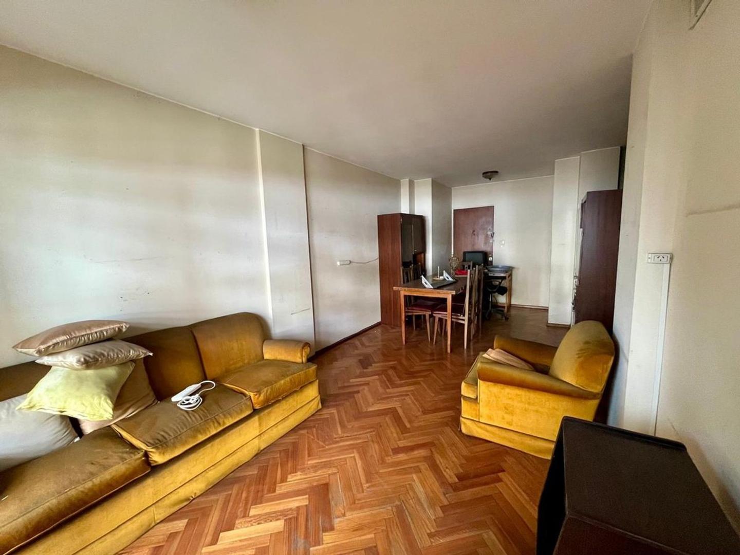 Venta Departamento 46 años 3 dormitorios, 88m2, con balcón, Corrientes ...