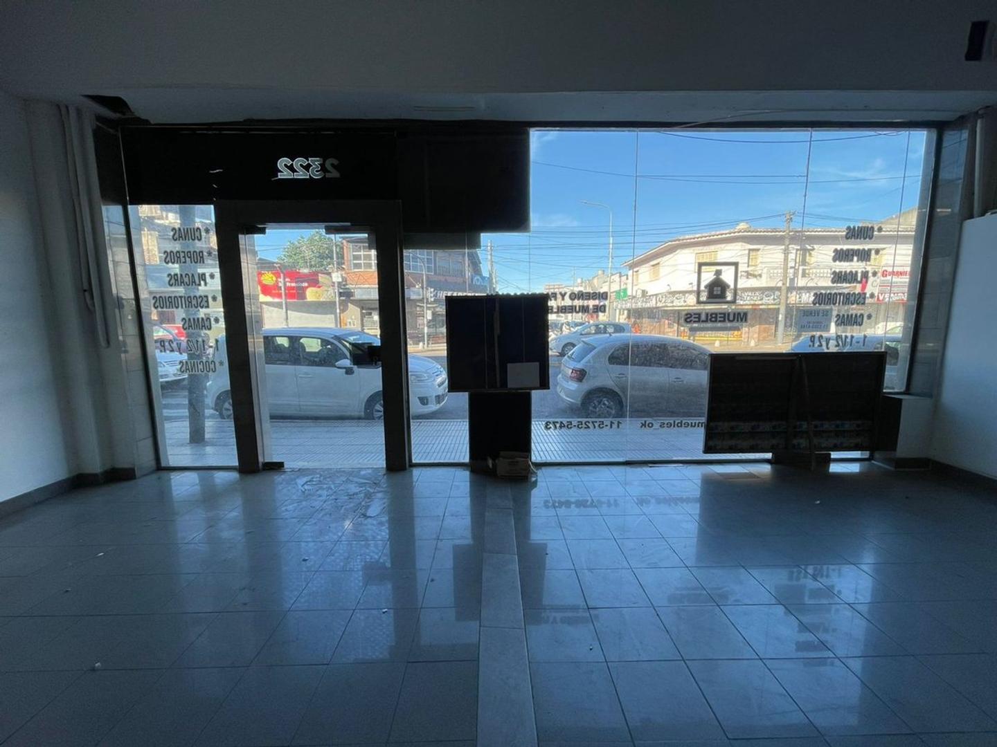 Venta Local, 11 años, Avenida Gobernador Vergara 2300, Villa Santos ...