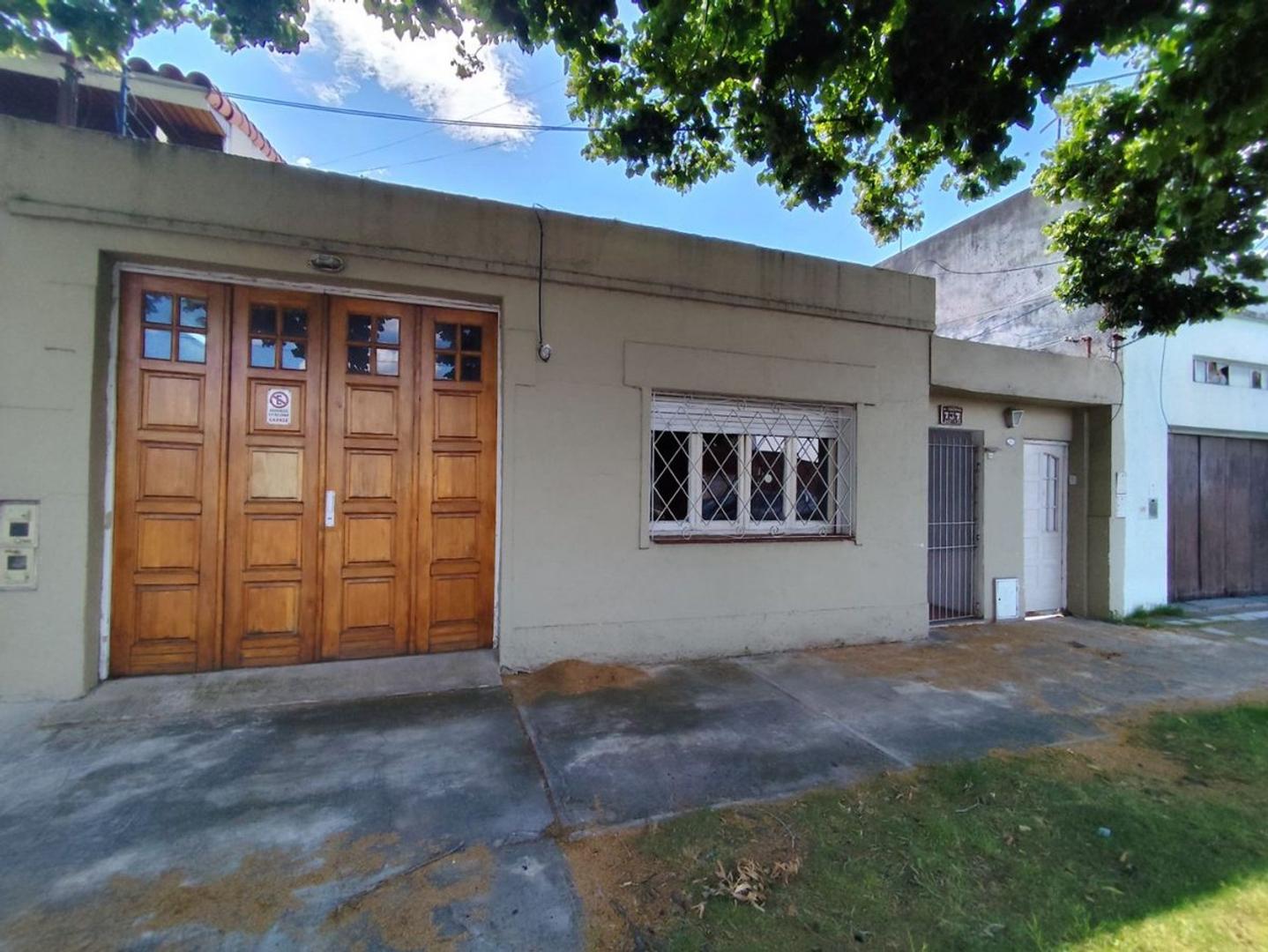 Venta PH 37 años 2 dormitorios, 1 cochera, 69m2, Alvarez Thomas 700 ...