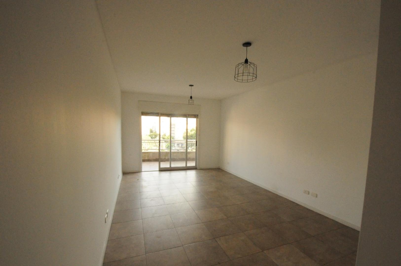 Alquiler Departamento 10 años 2 dormitorios, 70m2, Frente, Marcelo T ...