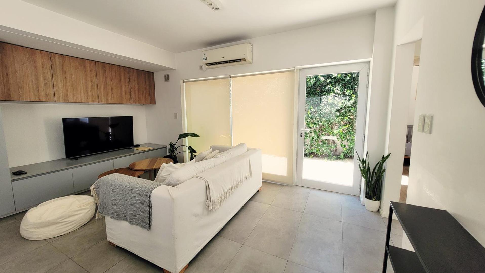 Venta PH 40 años 2 dormitorios, 60m2, Contrafrente, Guamini 1100 ...