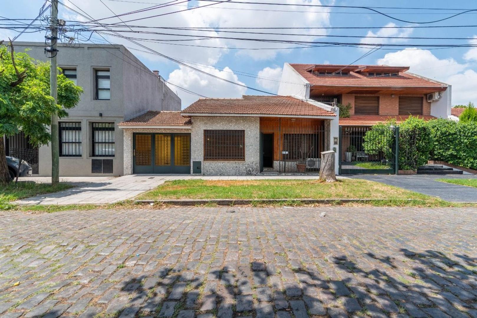 Venta Casa 2 dormitorios 53 años, 100m2, 1 cochera, Carlos Croce 1800 ...