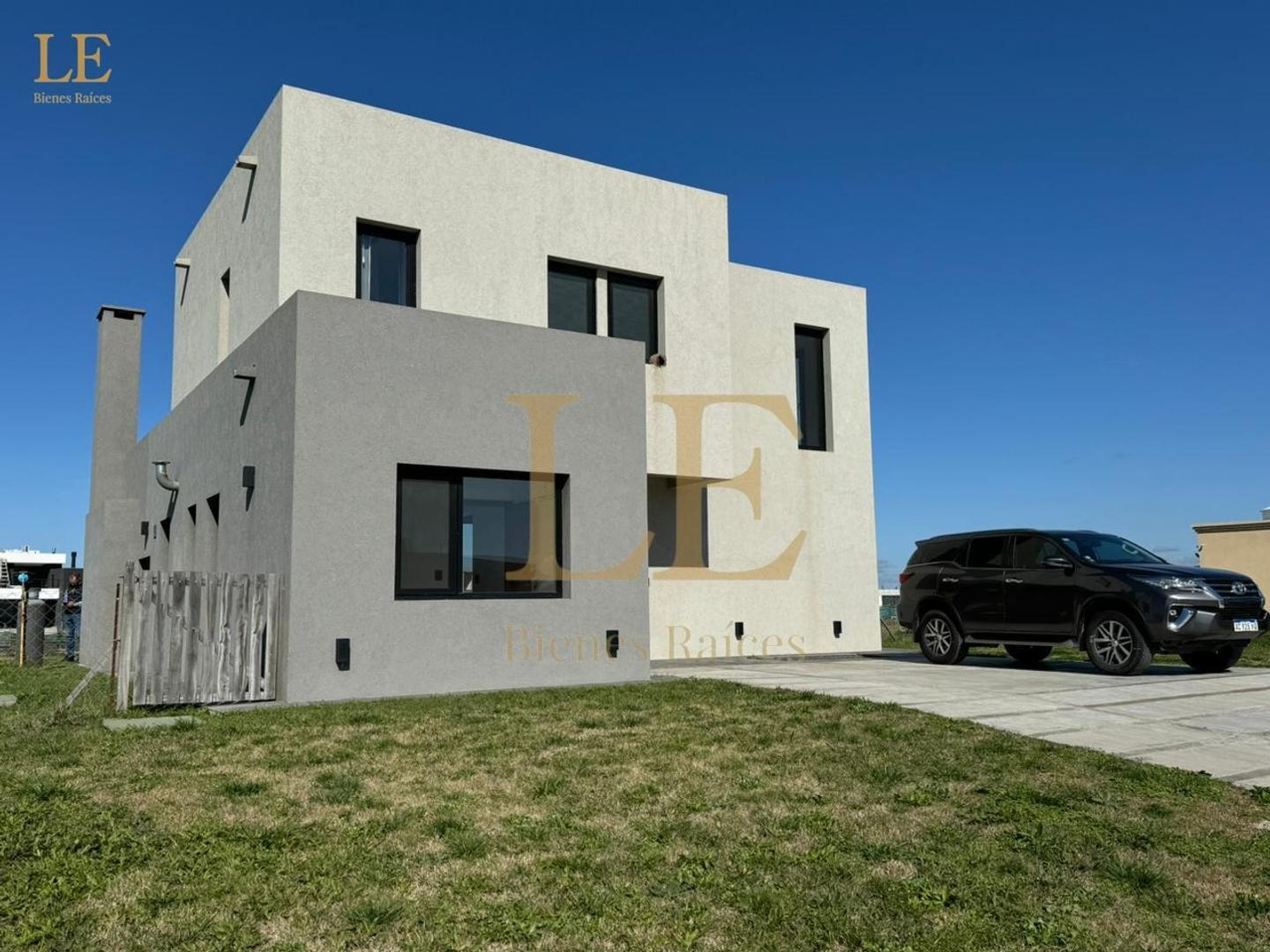 Alquiler Casa 4 dormitorios a estrenar, 151m2, 4 cocheras, El Naudir ...