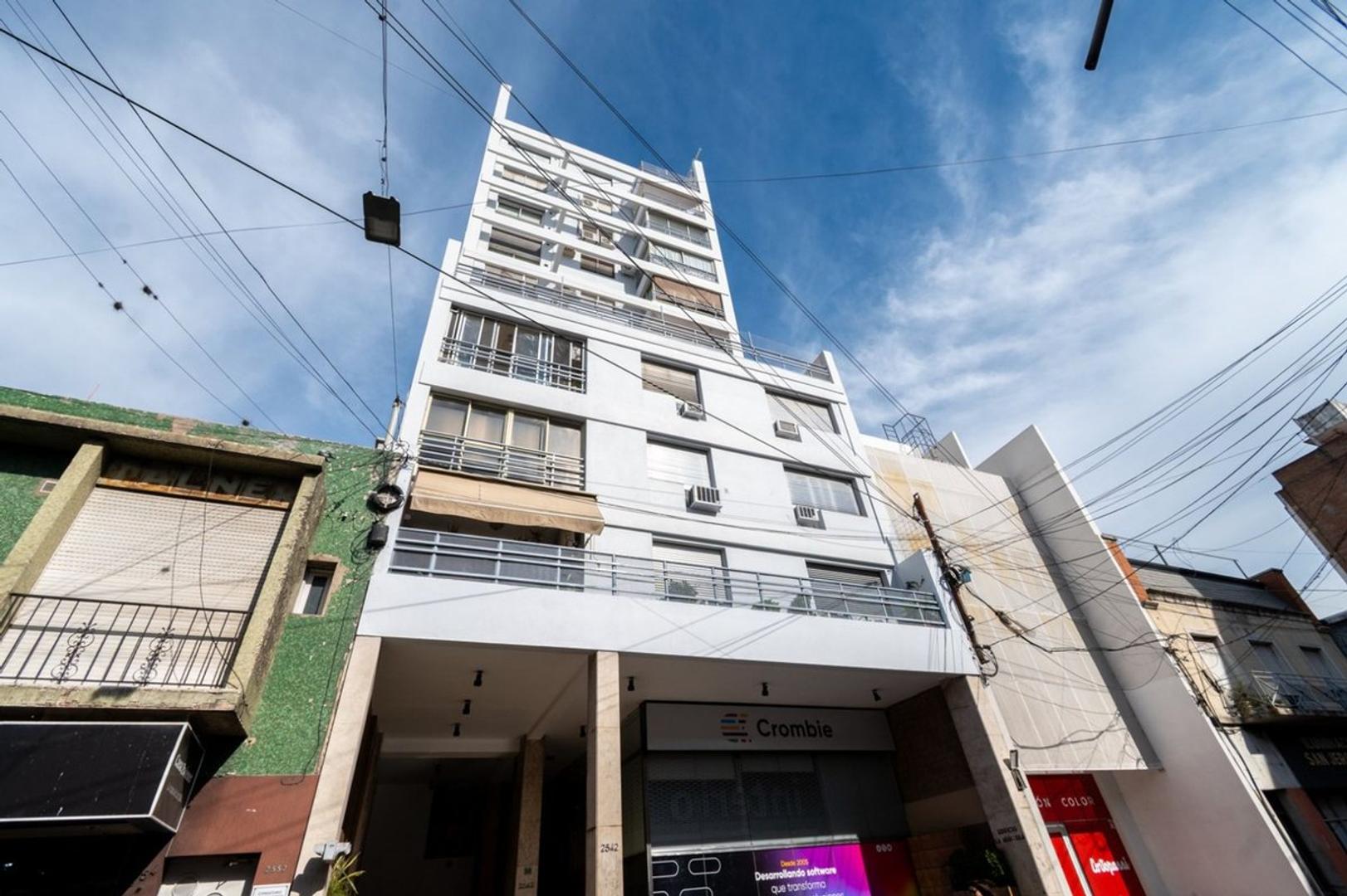 Departamento Venta 4 ambientes 38 años, 118m2, 1 cochera, San Jerónimo ...