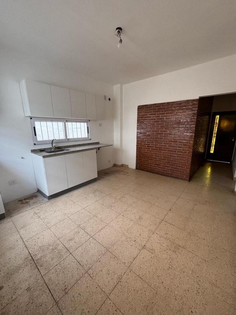 Alquiler PH 2 dormitorios, 1 cochera, Ituzaingo 1500, Villa Maipu ...